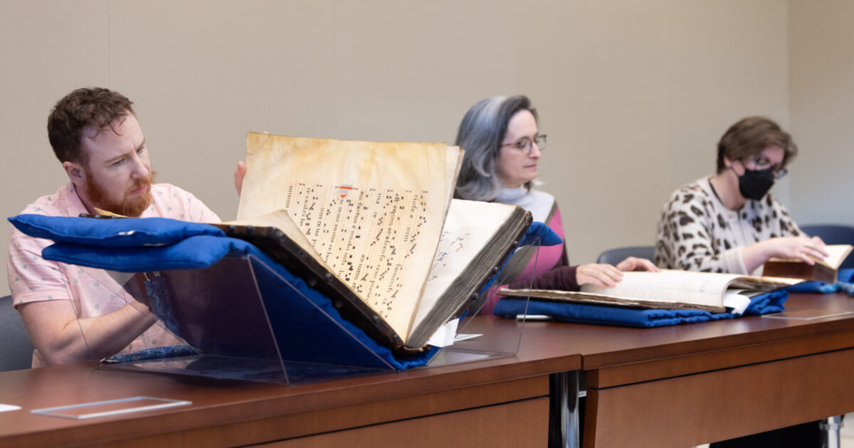 Group and Class Visits | Newberry Library